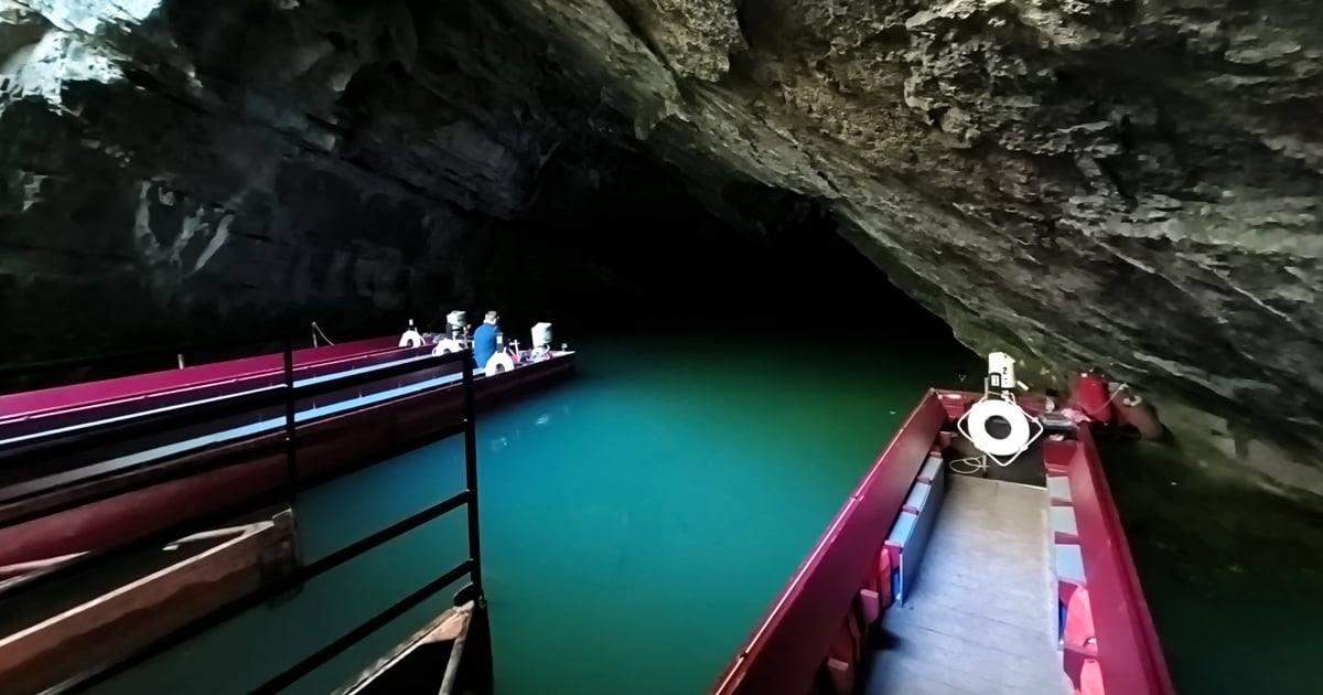 This Underground Boat Tour In Pennsylvania Will Make You Feel Like You ...
