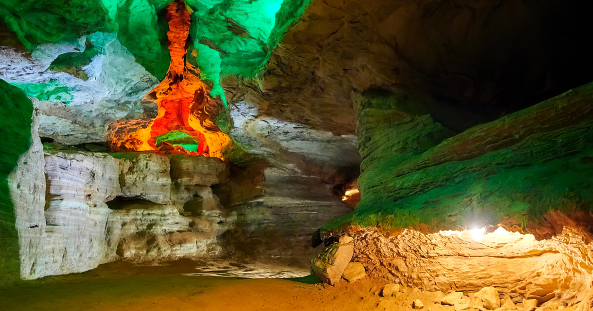 This Enchanting Cave In Pennsylvania Has Some Of The Strangest Natural ...