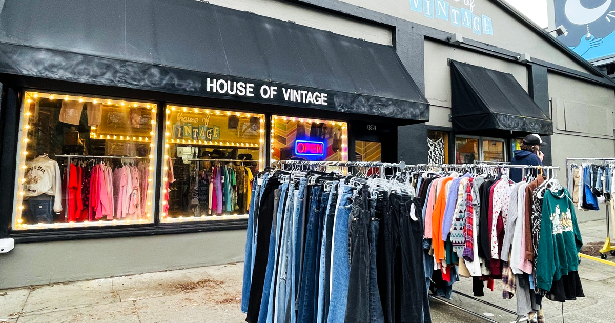 The Massive Secondhand Shop In Oregon That Bargain Hunters Say Is ...