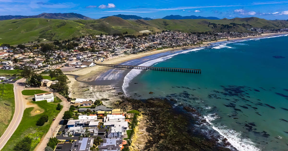 This Scenic Seaside Town In California Is All About Simple Living And ...
