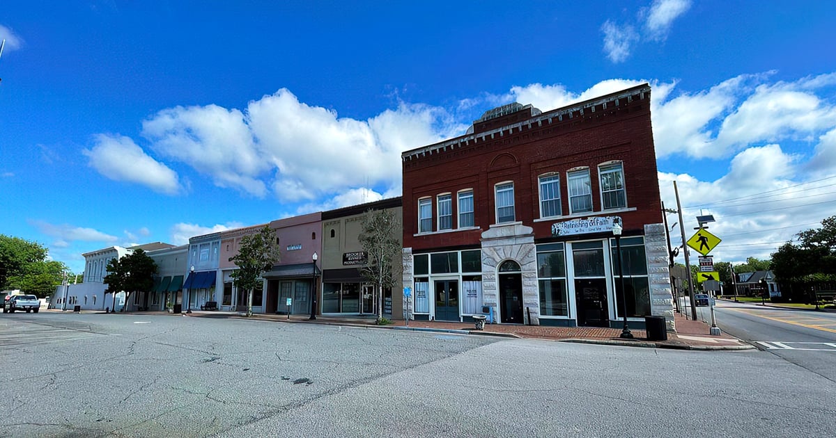 The Charming Small Town In Georgia That Feels Like A Step Back In Time