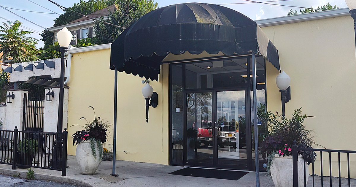 The Smoked Pork Chop At This Restaurant In Pennsylvania Is So Good, You ...