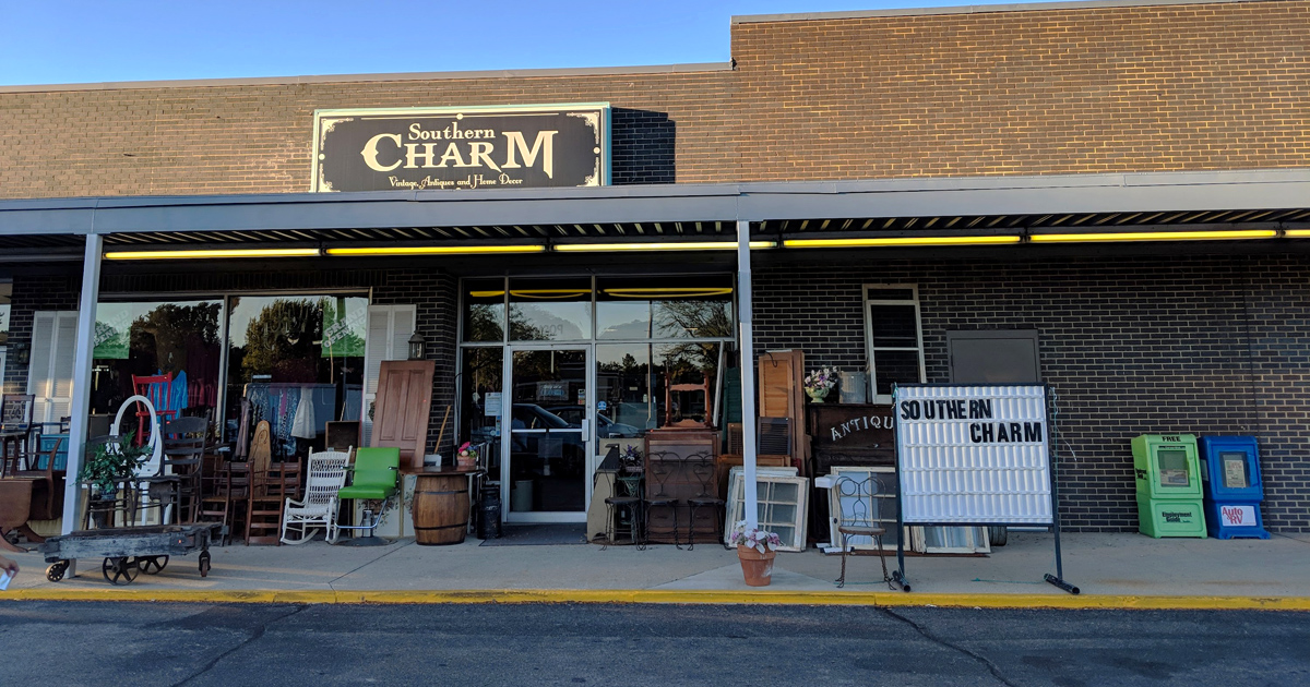 The Underrated Vintage Store In Ohio With Rare Treasures At Rock-Bottom ...