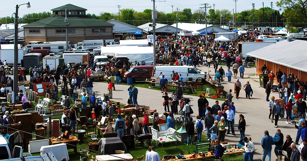 The Enormous Flea Market In Wisconsin Where You Can Lose Yourself For Hours