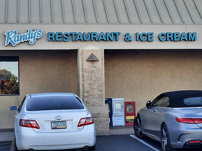 The unassuming exterior of Randy's belies the breakfast treasures within. Like finding a mixtape of your favorite '90s hits in pristine condition.