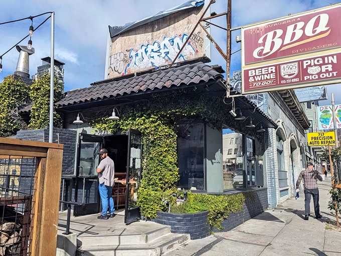 The ivy-covered fa&ccedil;ade of 4505 BBQ beckons like a smoky siren, promising meaty treasures within this unassuming San Francisco gem.