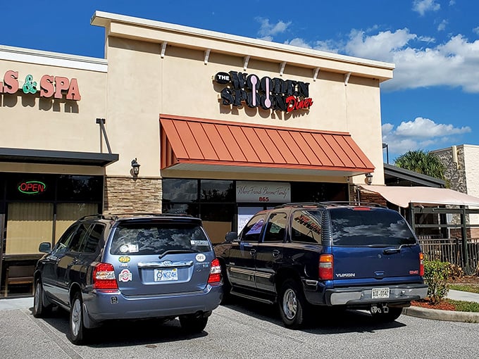 The welcoming exterior of The Wooden Spoon Diner beckons hungry travelers with its covered patio&mdash;Florida's answer to sidewalk caf&eacute;s without the sunburn.