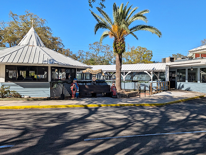 That palm tree out front practically waves you in like an old friend beckoning you to dinner.