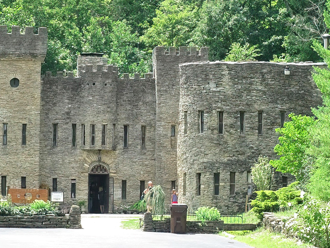 This medieval fortress rising from Ohio soil proves dreams really can become stone-solid reality.