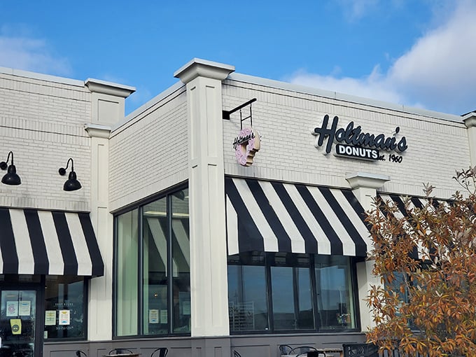 The classic white brick fa&ccedil;ade with black and white awnings isn't just a building&mdash;it's a beacon of hope for the donut-deprived masses of Ohio.