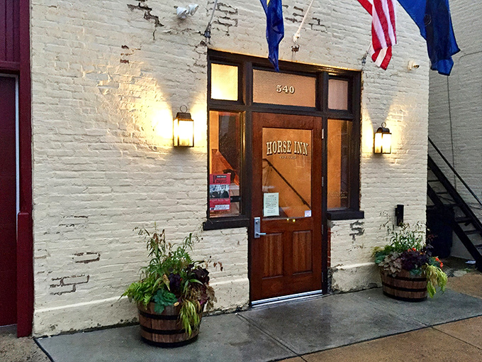 The unassuming entrance to Horse Inn feels like discovering a secret password-protected speakeasy, minus the need to know anyone named Vinny.