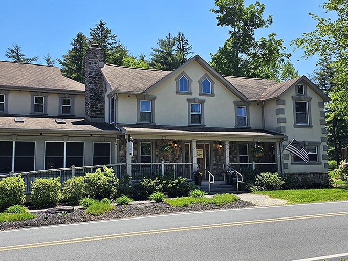 A color explosion that feels like stepping into a 1950s postcard &ndash; Valliant's turquoise and pink exterior promises retro delights inside.