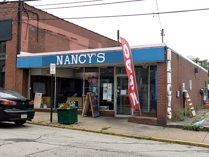 That unassuming brick facade hides breakfast magic that draws pilgrims from across Pennsylvania's rolling hills.