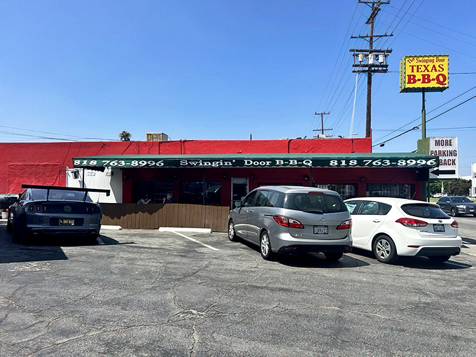 The bright red exterior with yellow accents isn't trying to be fancy&mdash;it's saving all that energy for what matters: the meat inside.