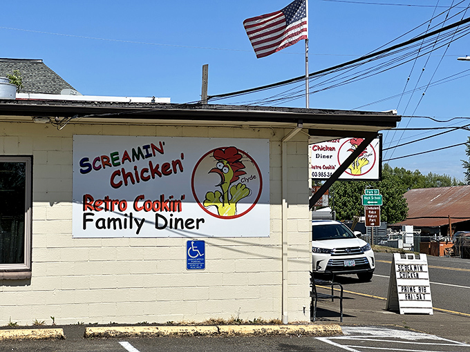 The unassuming exterior of Screamin' Chicken Diner promises no frills, just thrills for your taste buds. That cartoon rooster knows what's up!