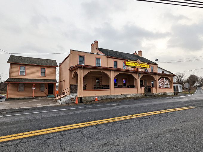 The unassuming peach-colored exterior of Grumpy's might not scream "barbecue paradise," but that's exactly why the locals keep coming back&mdash;the best treasures are rarely advertised.