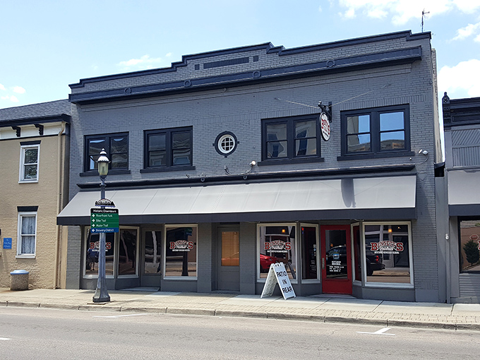 This unassuming Miamisburg storefront holds Ohio's best-kept boneless wing secret inside its welcoming doors.