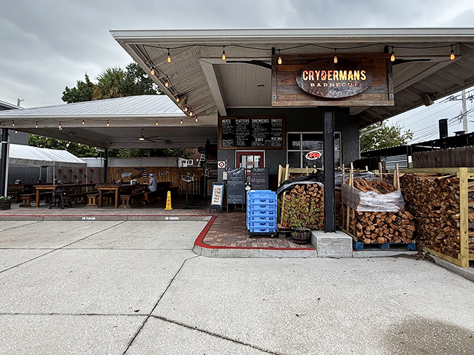 The weathered wooden sign and American flag announce your arrival at barbecue nirvana. Prepare for a Texas-sized experience in the heart of Florida.