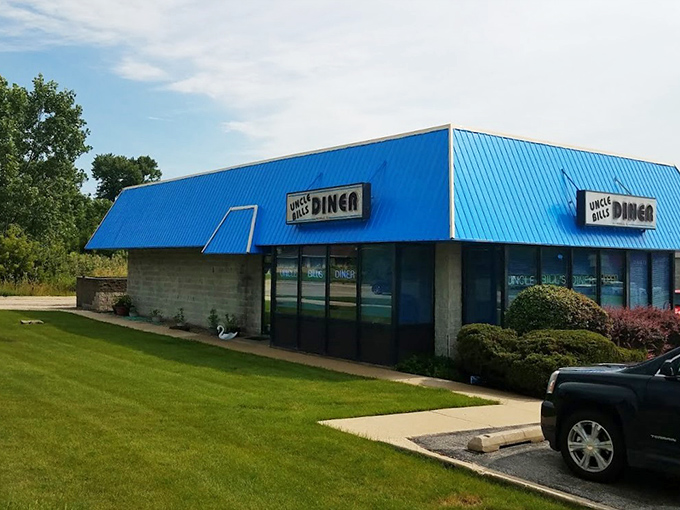 That iconic blue roof isn't just eye-catching—it's a beacon of breakfast hope for hungry Roselle residents seeking salvation from their morning hunger pangs.