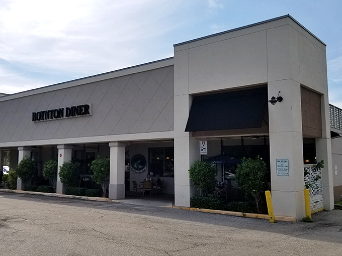 The unassuming exterior of Boynton Diner proves once again that culinary treasures often hide in plain sight, waiting for hungry explorers to discover them.