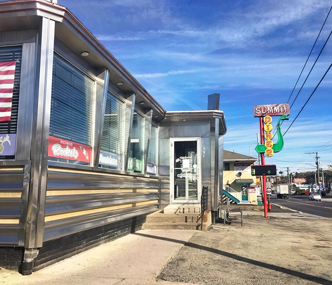 This gleaming silver time machine serves up breakfast dreams with the kind of authentic charm money can't buy.