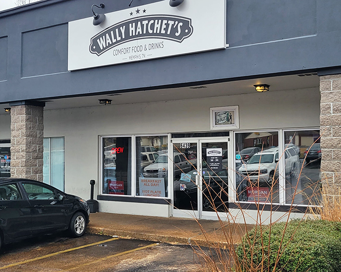 The unassuming exterior of Wally Hatchet's hides culinary treasures within, like finding a diamond in your grandmother's junk drawer.