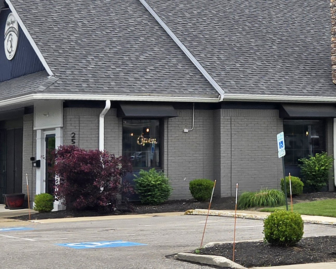 The unassuming exterior of Salty Mary's belies the seafood treasures within. Like finding a pearl in an oyster, this Westlake gem awaits discovery.