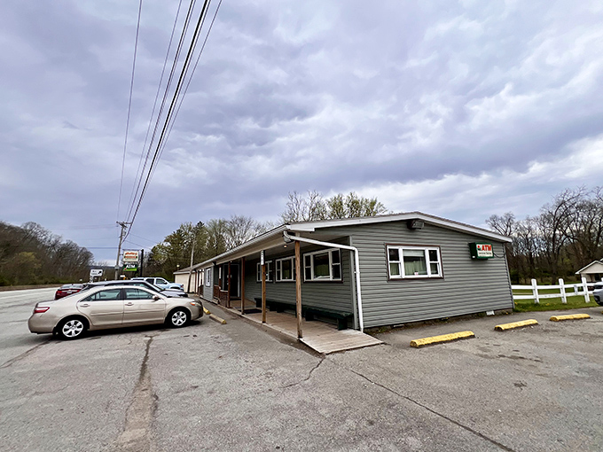 This unassuming roadside gem proves that the best breakfast adventures often hide behind the most humble facades.