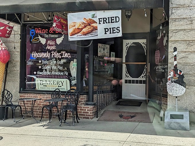 The storefront beckons with promises of "FRIED PIES" &ndash; three syllables that might be the most beautiful in the English language after "chocolate lava cake."