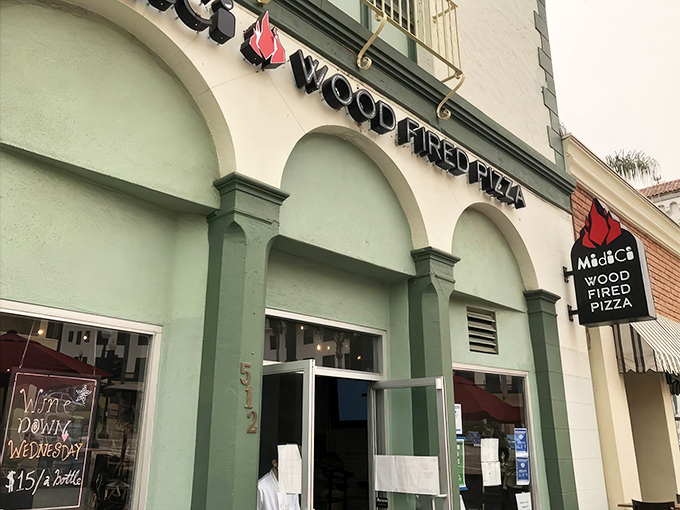 The mint-green fa&ccedil;ade of MidiCi beckons pizza lovers like a siren song on Ventura's Main Street. Simplicity with style.