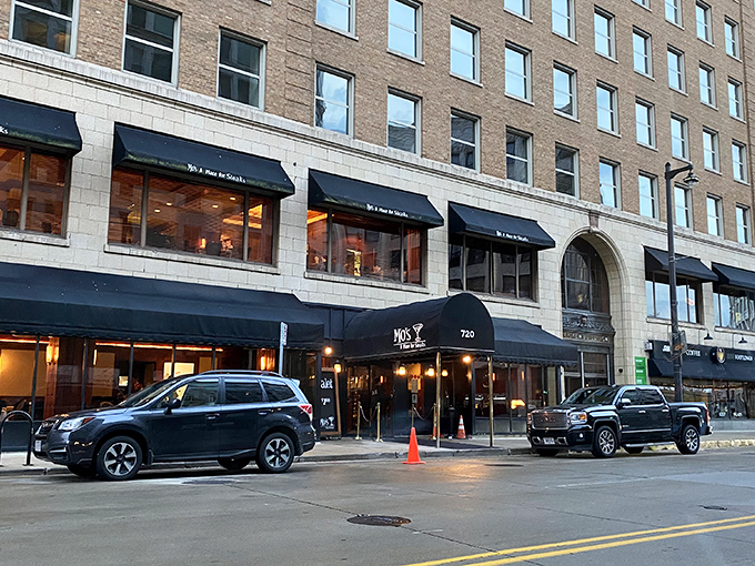 The unassuming exterior of Mo's belies the culinary treasures within. Like a secret club for steak lovers hiding in plain sight on Milwaukee's Plankinton Avenue.
