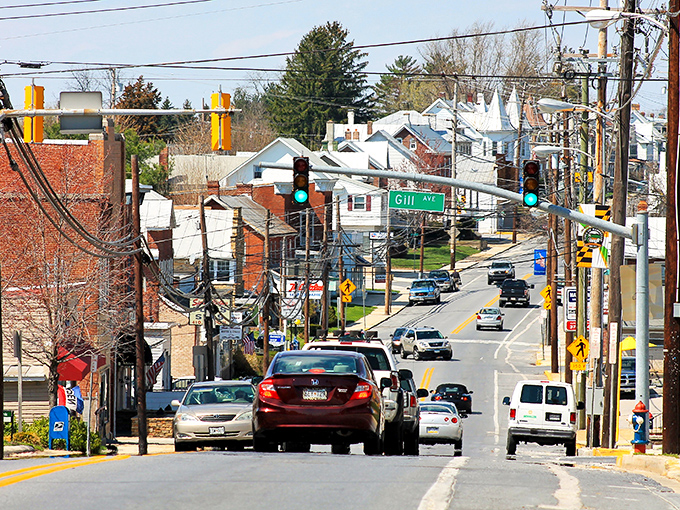 Main Street Hampstead captures that perfect small-town America vibe &ndash; where traffic jams mean three cars at a stoplight and everyone waves.