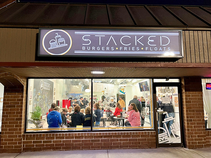 The unassuming storefront of Stacked Burger Co. proves once again that culinary greatness often hides in plain sight.
