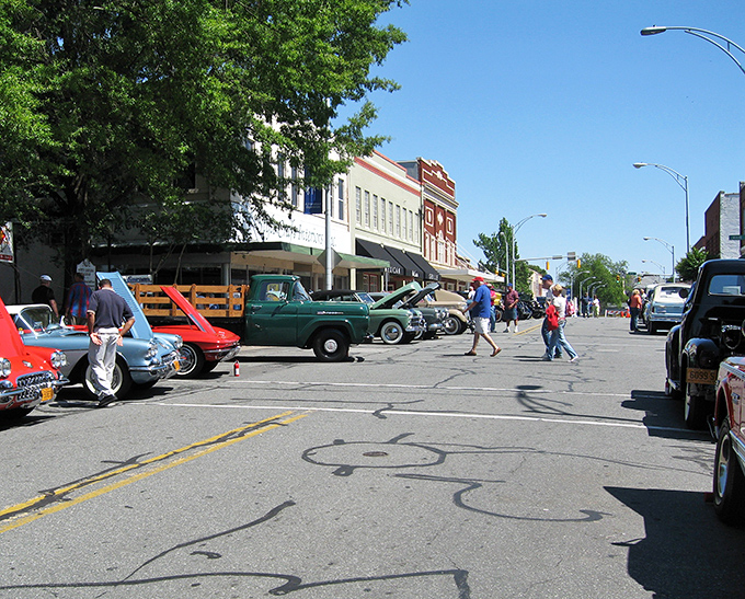 Downtown Burlington's historic buildings stand as silent witnesses to the town's textile past, now reimagined for a vibrant future.