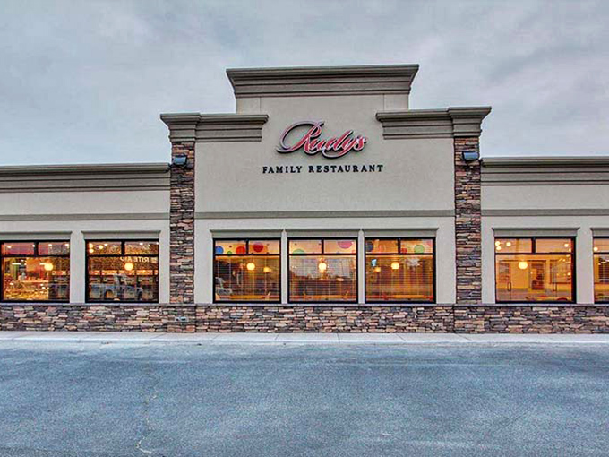 The exterior promises comfort food without pretense &ndash; exactly the kind of place where locals outnumber tourists ten to one.