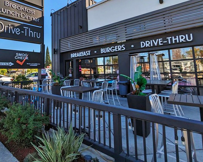 The modern exterior of Frisco's belies the time-travel experience waiting inside. Outdoor seating perfect for soaking up that California sunshine while devouring breakfast perfection.