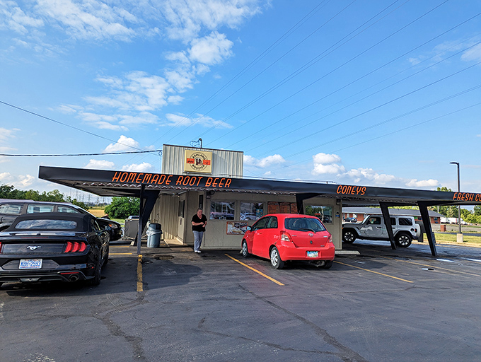 The architectural equivalent of comfort food&mdash;this no-frills drive-in promises what matters: homemade root beer and a side of nostalgia.