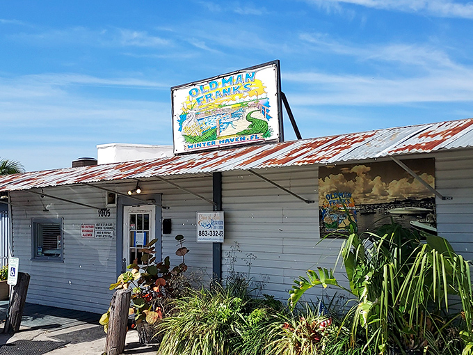 The unassuming exterior of Old Man Frank's hides seafood treasures that would make Neptune himself swim upstream for a reservation.