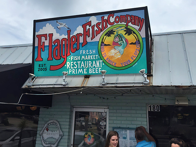 This cheerful yellow beacon of seafood excellence practically waves you in from the street like a friendly neighbor.