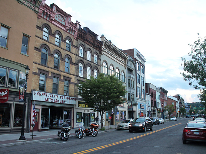 Broad Street stretches before you like a Norman Rockwell painting come to life, complete with historic buildings and that small-town charm money can't manufacture.