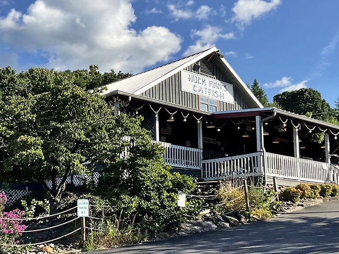 The rustic charm of Huck Finn's exterior promises authentic Southern fare without any pretense&mdash;just like the best family reunions.