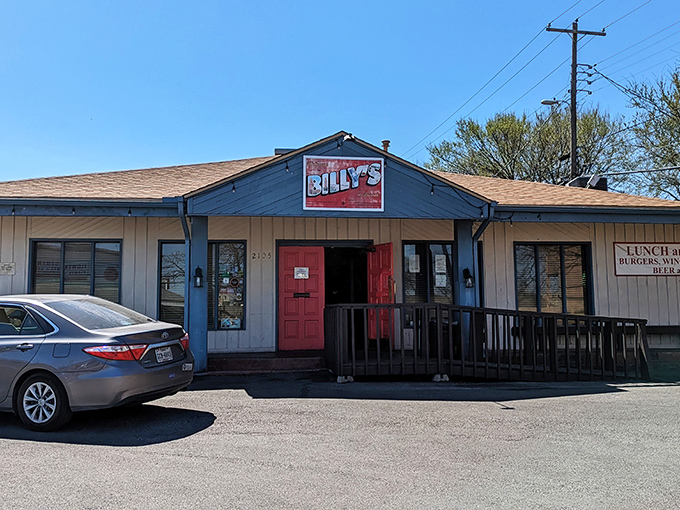 The unassuming exterior of Billy's on Burnet beckons with its red door &ndash; like a secret handshake that promises good times and better food inside.