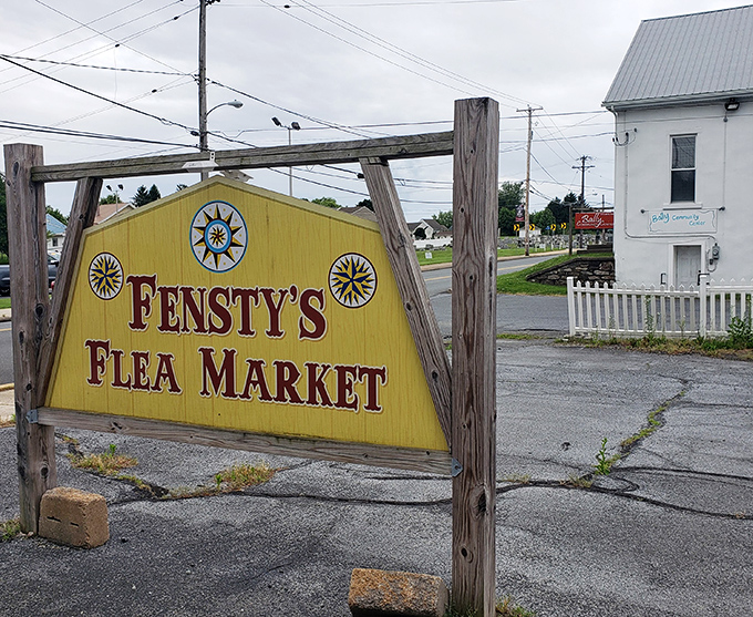 The sunshine-yellow sign beckons like a treasure map X-marks-the-spot. Fensty's doesn't whisper "bargains"&mdash;it shouts it from the roadside!