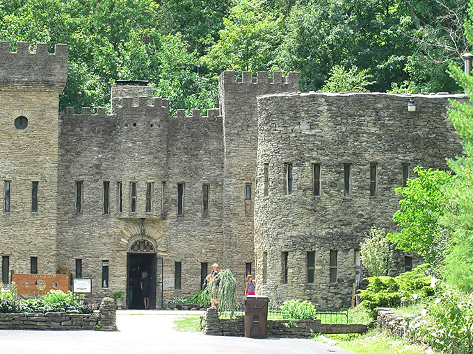 This medieval fortress rising from Ohio soil proves dreams really can become stone-solid reality.
