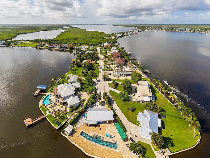 Those vibrant buildings aren't just colorful &ndash; they're practically auditioning for a starring role in a tropical dream sequence.