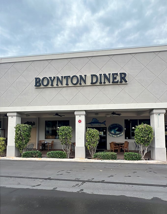 The unassuming exterior of Boynton Diner proves once again that culinary treasures often hide in plain sight, waiting for hungry explorers to discover them.