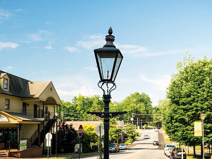 Dahlonega's historic courthouse stands like a dignified Southern gentleman, presiding over a town square that's seen more than its fair share of golden moments.