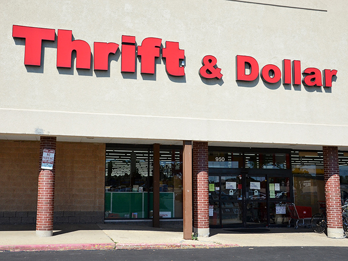 This sprawling treasure fortress in Aurora proves that bigger really is better when hunting for secondhand gold.