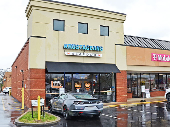 Krustaceans' unassuming strip mall exterior is like finding a treasure chest disguised as a shoebox. The seafood equivalent of Clark Kent's phone booth.