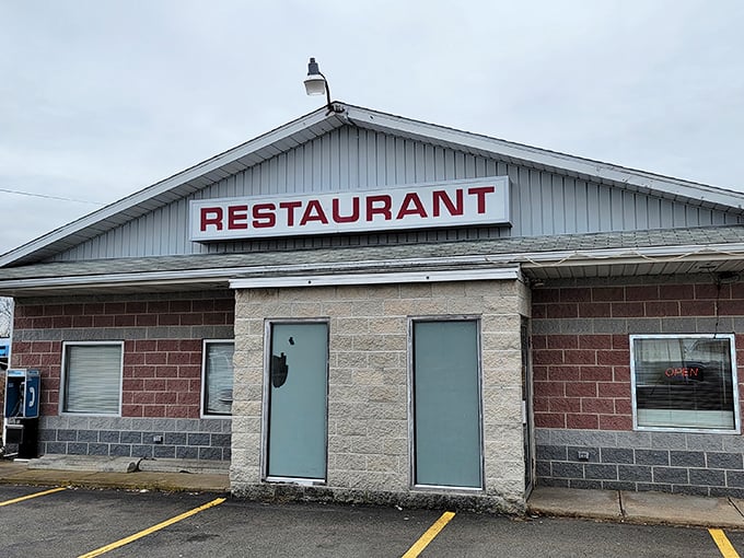 The unassuming exterior of Mary's in Drums, Pennsylvania proves once again that culinary treasures often hide behind the simplest facades.